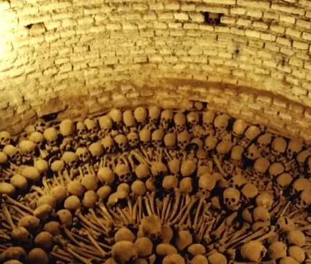 Tours de las Catacumbas desde el aeropuerto de Lima ★ CULTURAPERU.PE